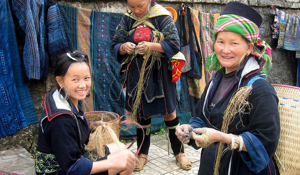 Handmade Embroidery Travel Bags by Hmong Communities in Vietnam – Ethnotek